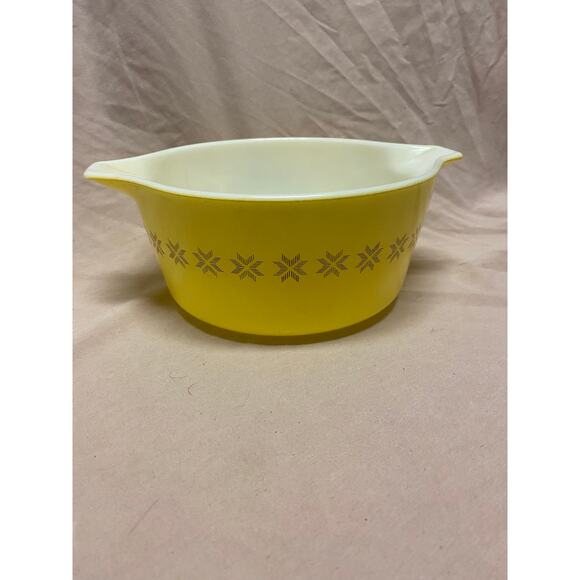 Pyrex | Kitchen | Pyrex Town Country Quilt Embroidery Cross Stitch Star ...